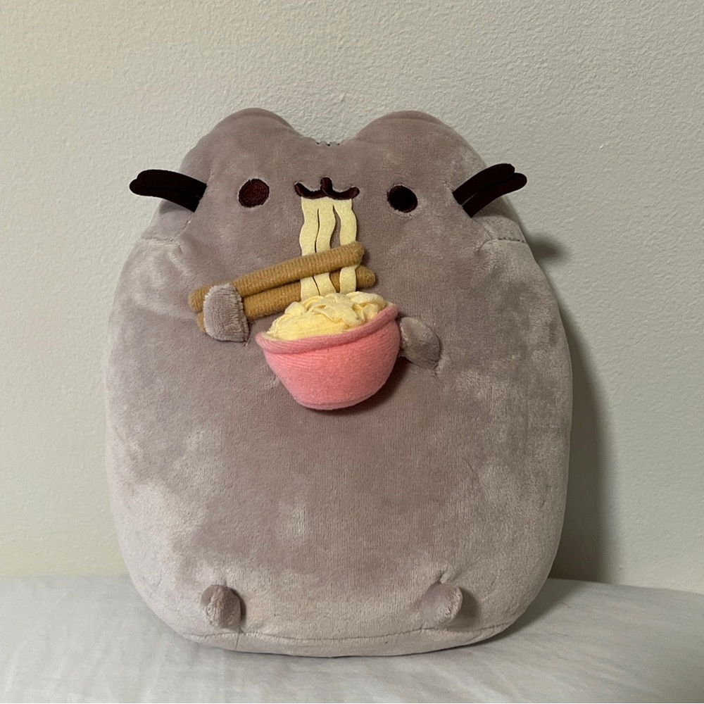 Pusheen Eating Ramen 2017 - Gem